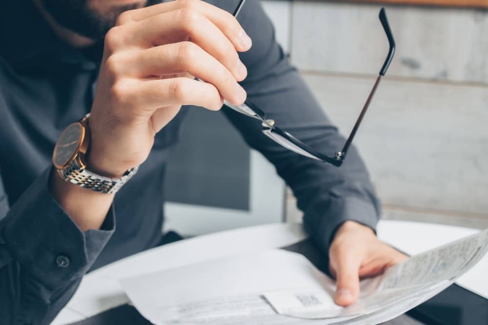 Profesionales considerados como estafadores - RepScan