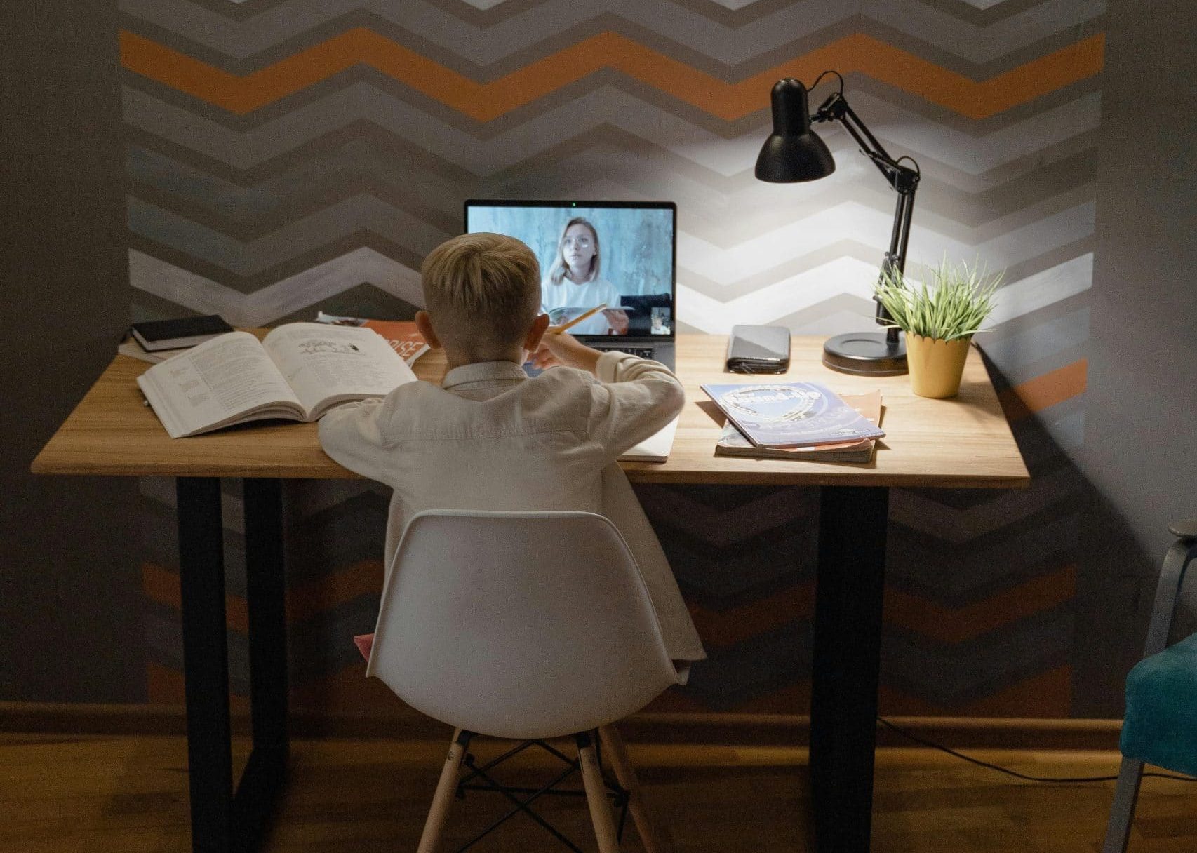 Technology and Youth: Reflections on the Generational Change